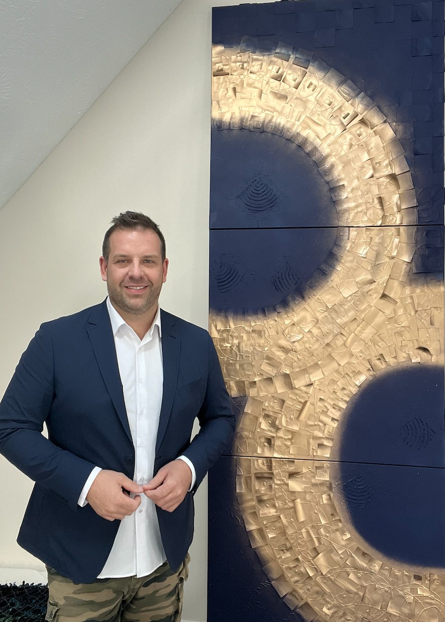 Rising Stars: Meet Dwayne Dunlevy - Voyage Ohio Magazine