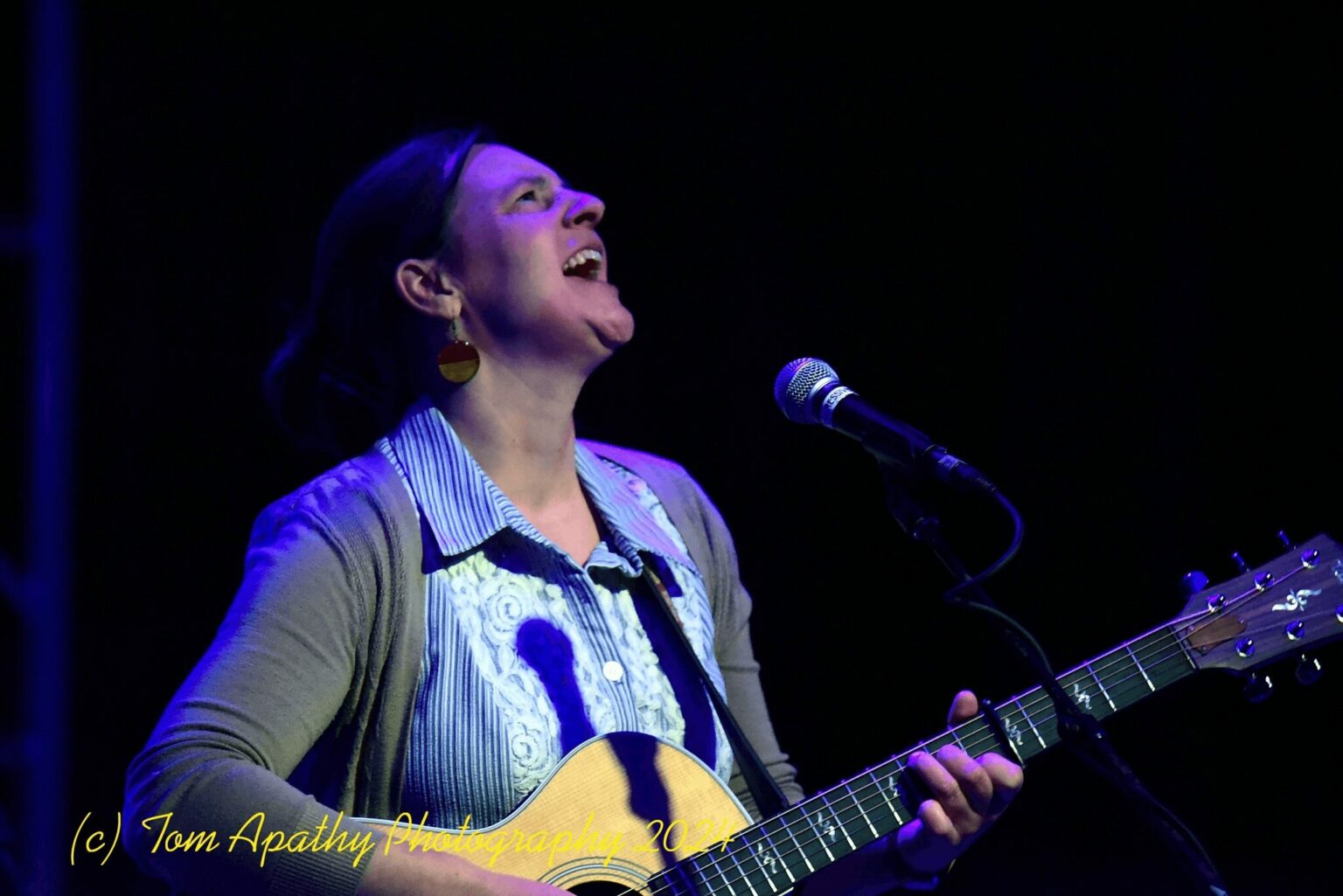 Daily Inspiration: Meet Megan Bee - Voyage Ohio Magazine