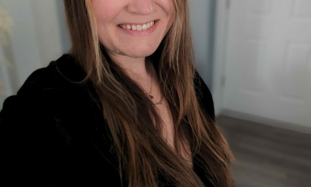 Community Highlights: Meet Jessica Clark of Bombshell Beauty – Voyage ...