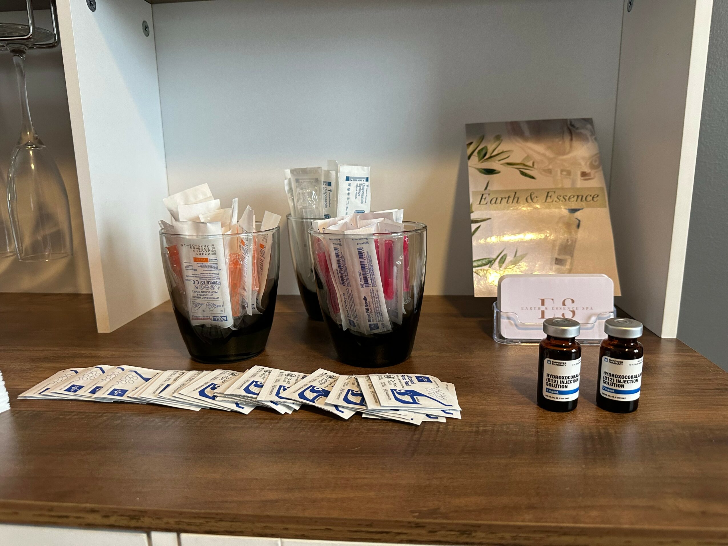 Hidden Gems: Meet Jaclyn Sloe of Earth and Essence Hydration – Voyage ...