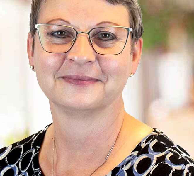 Meet Julie Carneal of Akron - Voyage Ohio Magazine